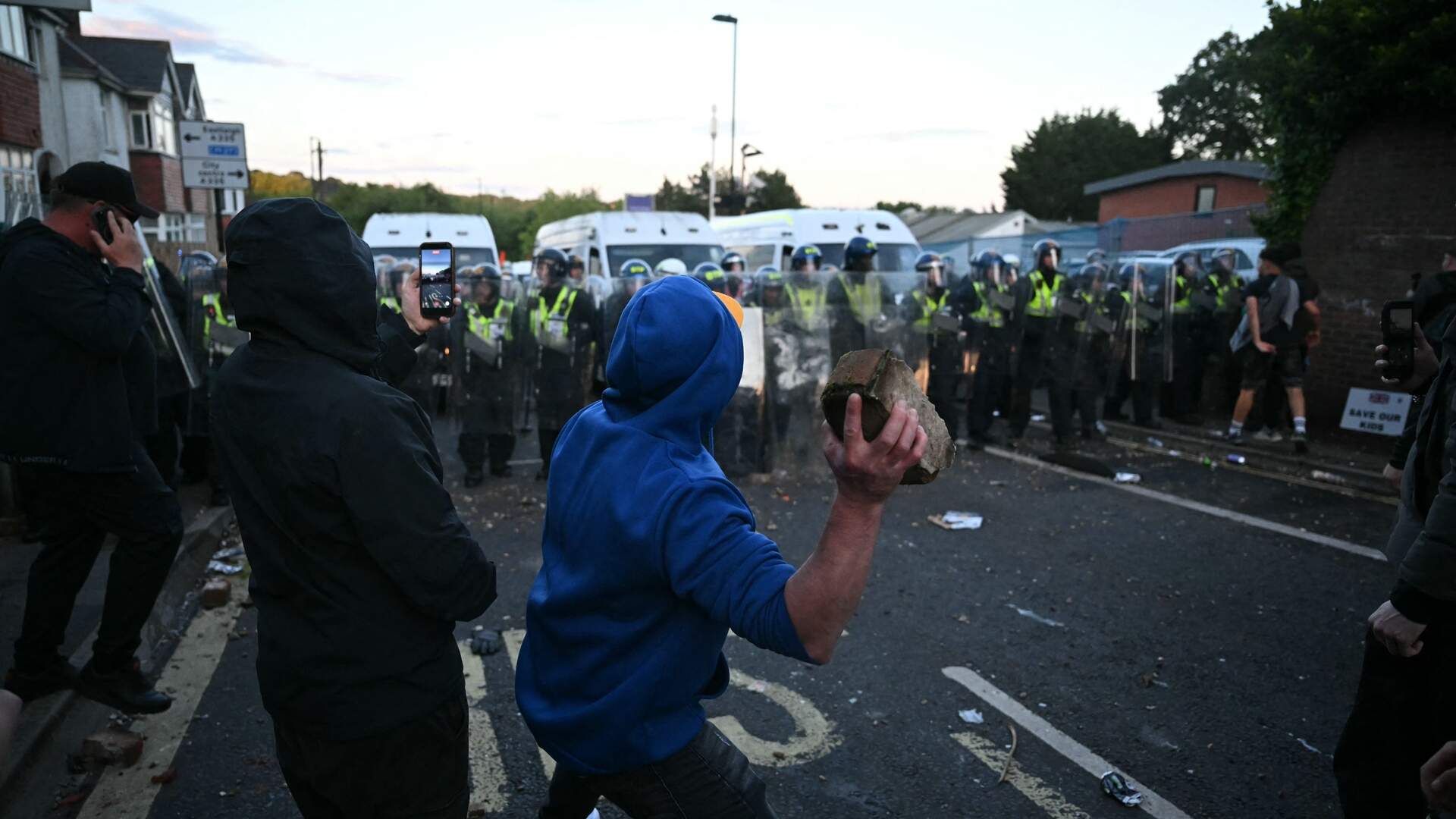 Onrust in Southampton bij betoging vanwege dood student Henry Nowak (18 ...