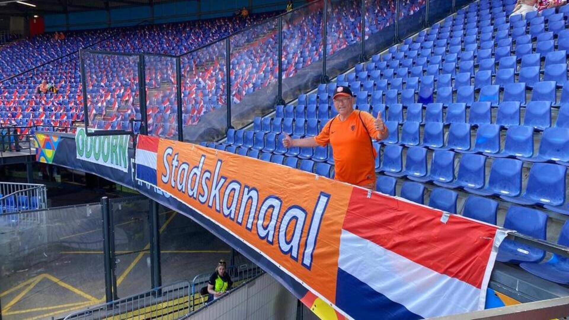 WK Amerika: Stadskanaal-vlag fan mag stadion niet in | De Telegraaf