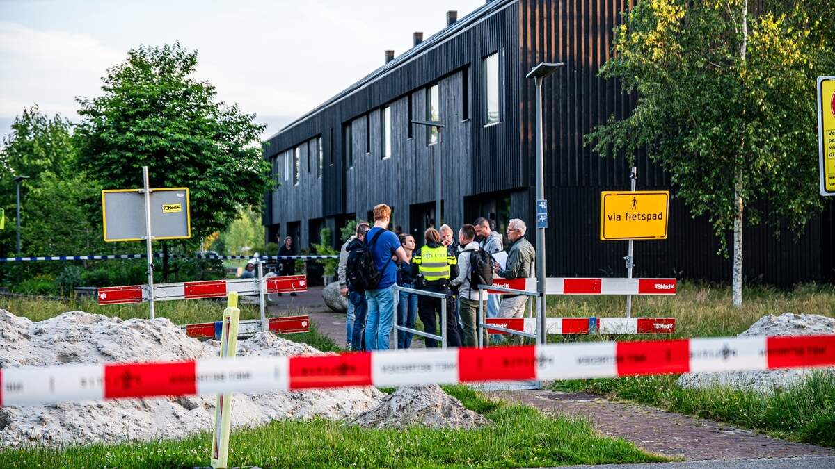Tienermeisje aangehouden na dood ouders in Meerstad | De Telegraaf