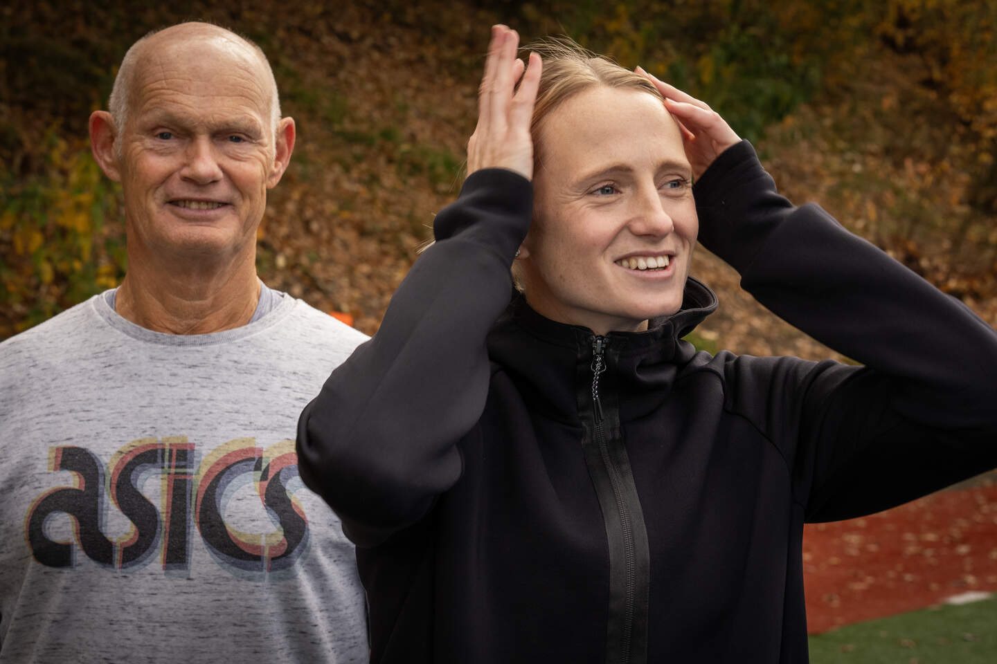 Vader Ronald en dochter Anouk Vetter zwaaien af na gezamenlijke ...