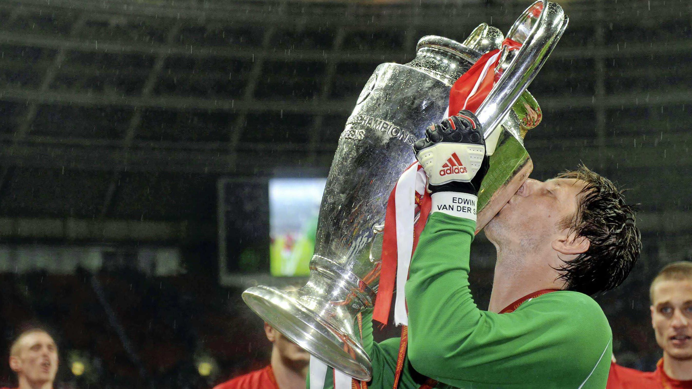 Edwin van der Sar maakt kans op plek in Engelse Hall of Fame | De Telegraaf