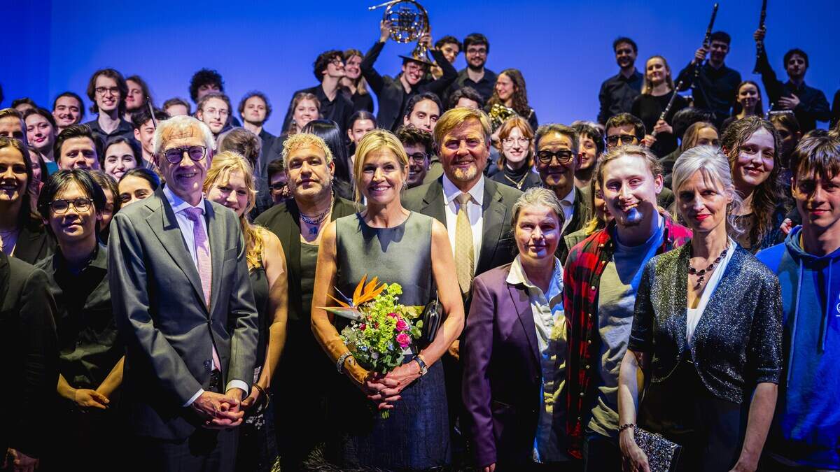 Koningspaar ontspant voorafgaand aan moeilijke logeerpartij bij Trump ...