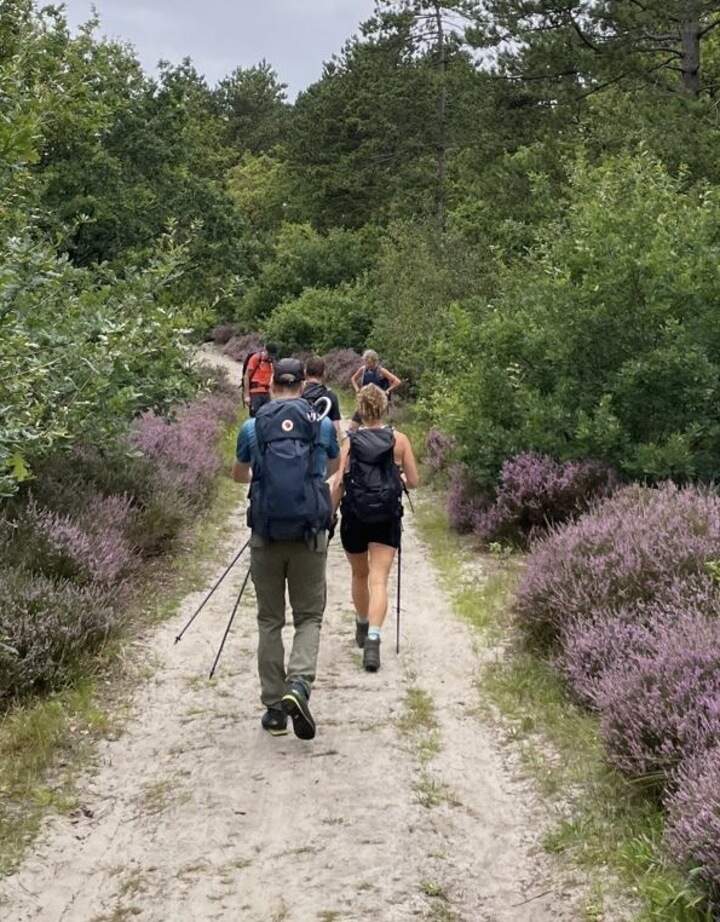 Esther (51) beklom met haar zoon (22) de Kilimanjaro en maakte zich ...