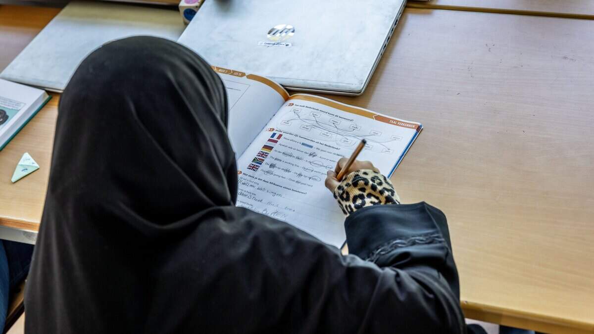 School discrimineerde leerling door bidden te verhinderen | De Telegraaf