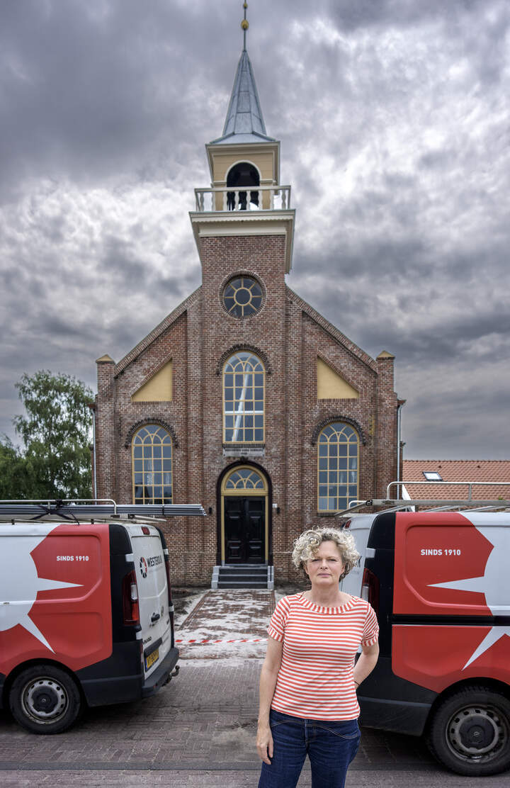 Met Anne-Gine Goemans door het decor van haar thriller: ’Oeps, we ...