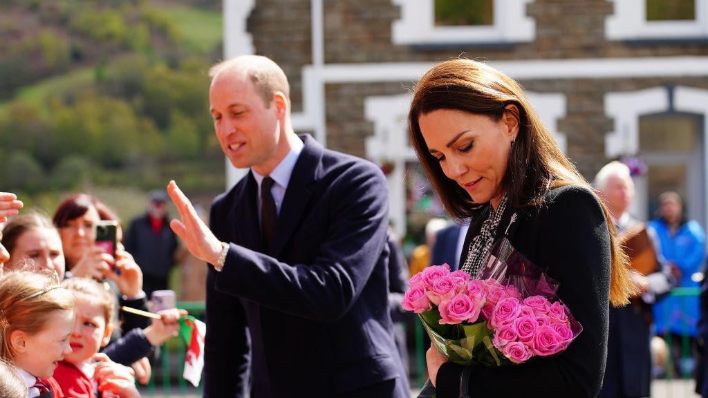 William en Catherine herdenken mijnramp in Aberfan | De Telegraaf
