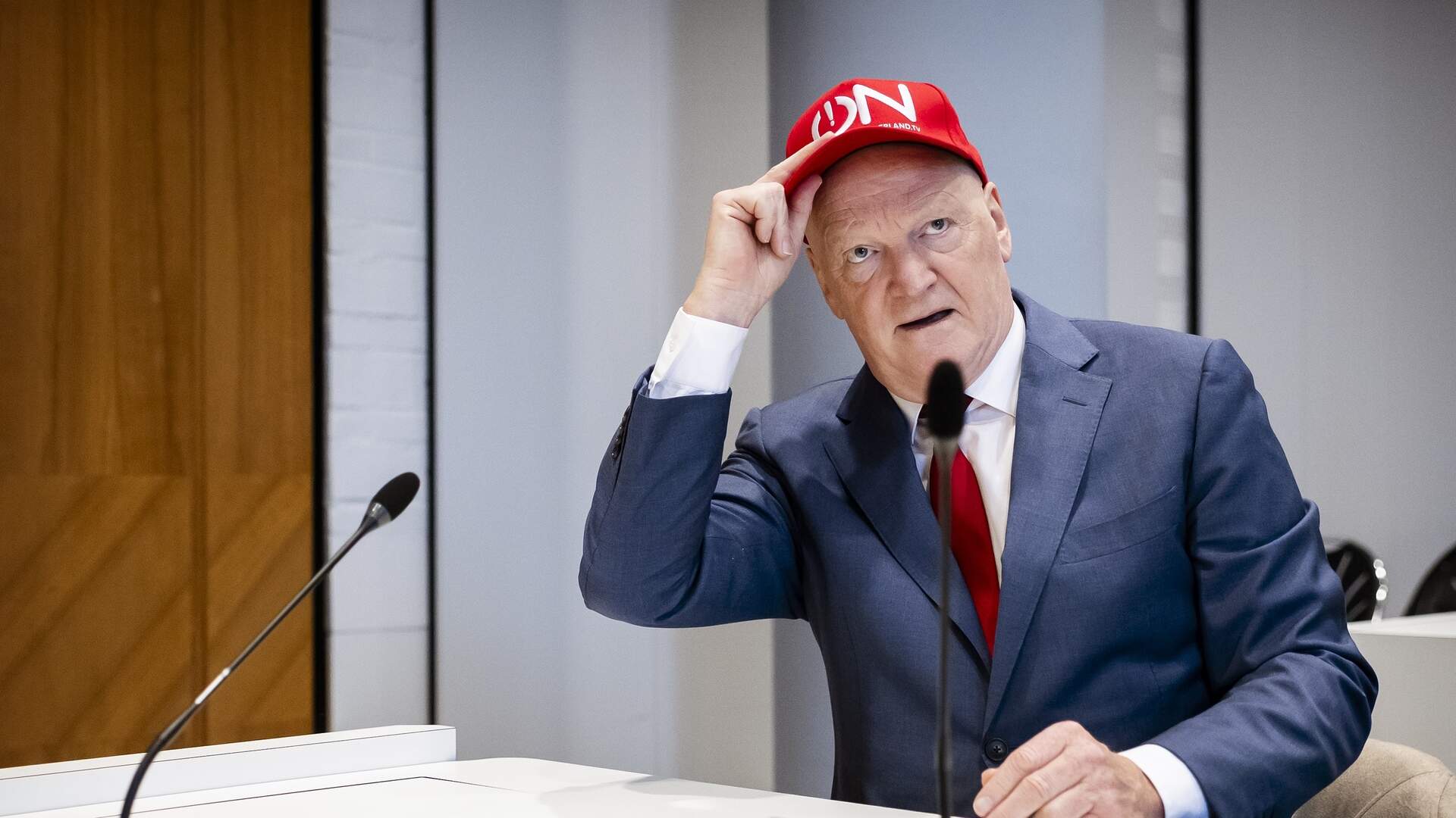 Arnold Karskens niet terug bij Ongehoord Nederland maar krijgt wel ...