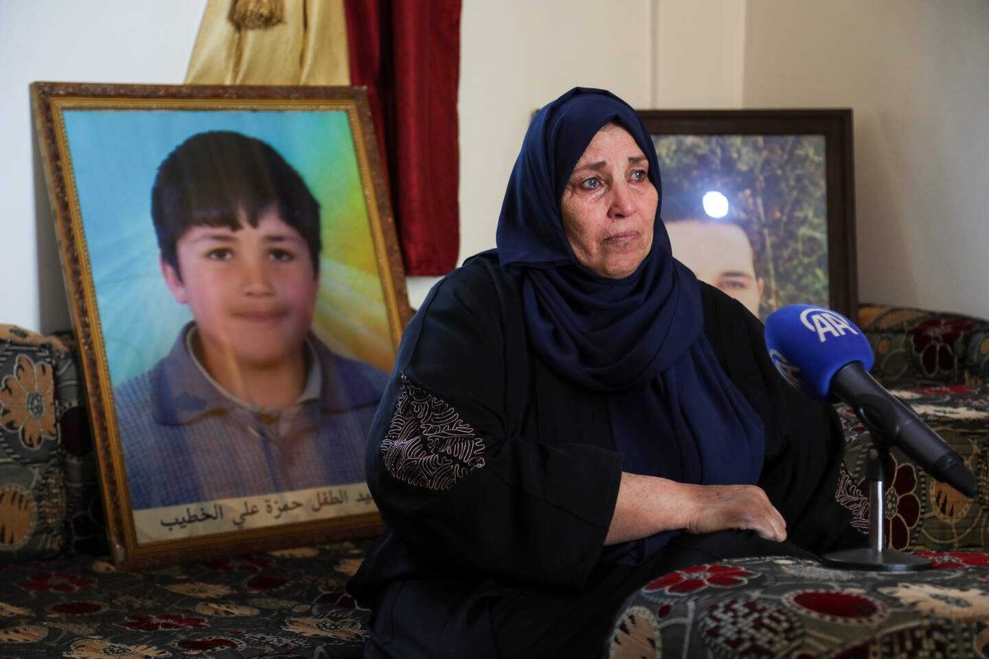 Wie is Atef Najib, de neef van Assad, die de jeugd van Syrie zou hebben ...