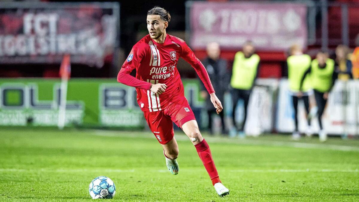 Feyenoord verhoogt bod op Twente-middenvelder Ramiz Zerrouki | De Telegraaf