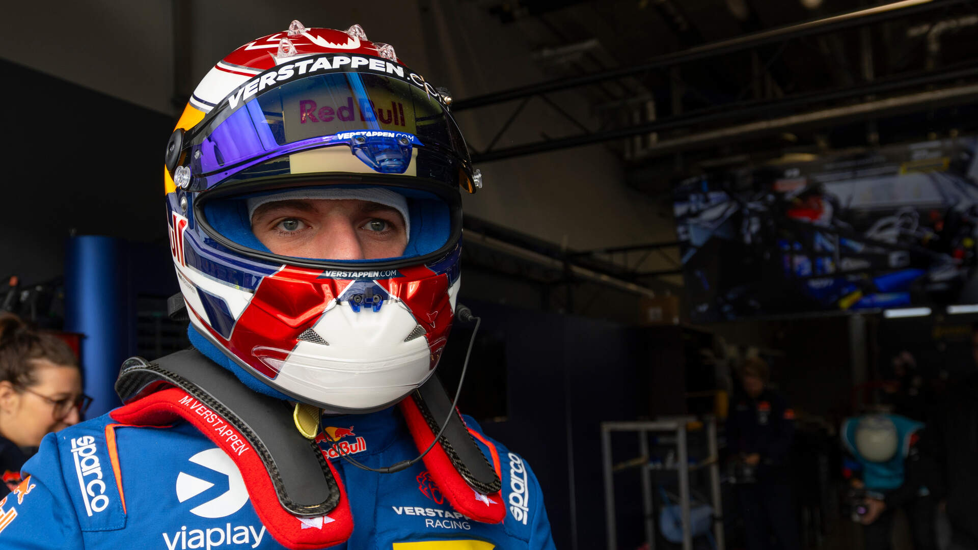 Max Verstappen trapt druk weekend op Nordschleife af met zesde tijd ...