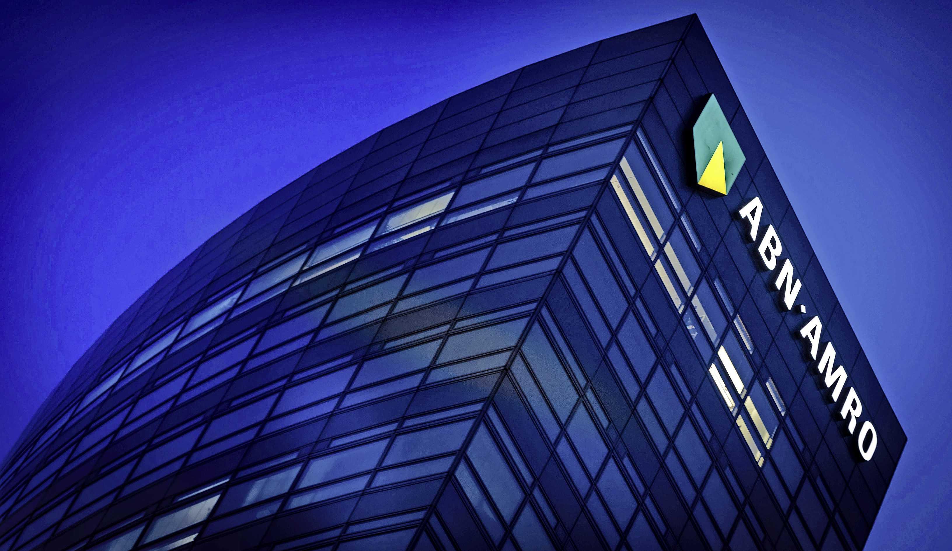 VEB roept beleggers op zich te melden om schuldwitwassen bij ABN Amro ...