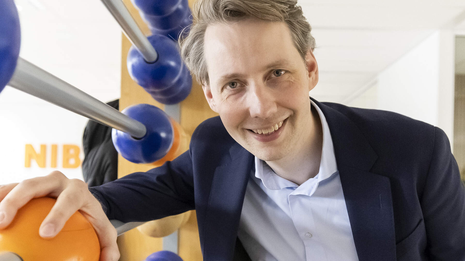 Domineeszoon Mattias Gijsbertsen (41) strijdt bij Nibud voor koopkracht ...