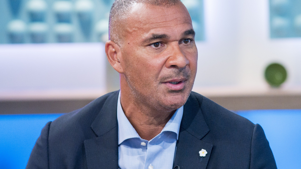 Moeder Ruud Gullit thuis beroofd | De Telegraaf