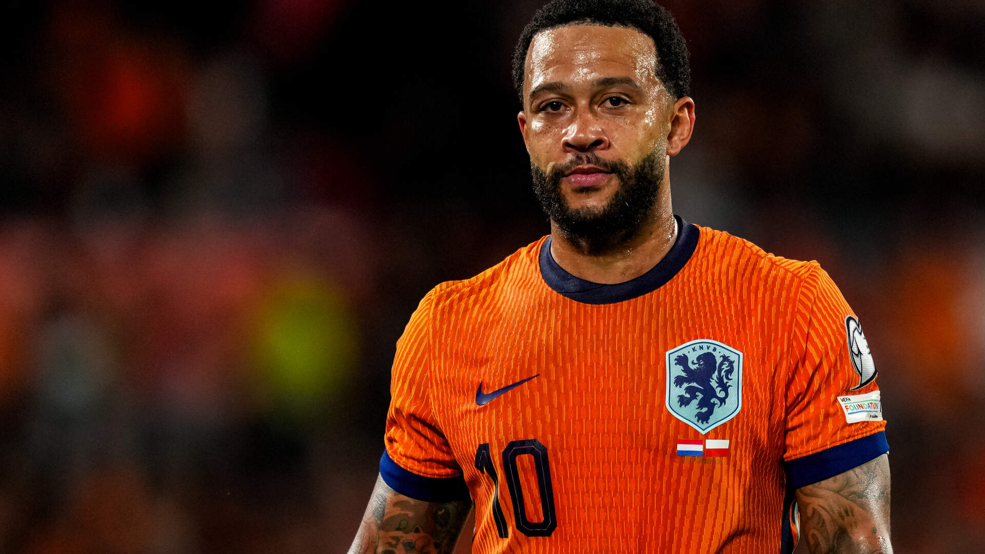 Memphis Depay dankzij nooddocument aangekomen in Zeist bij Nederlands ...