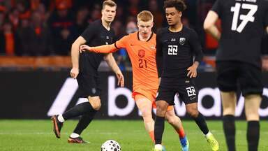 Kees Smit kijkt met gemengde gevoelens terug op Oranje-debuut: ’Lach op ...