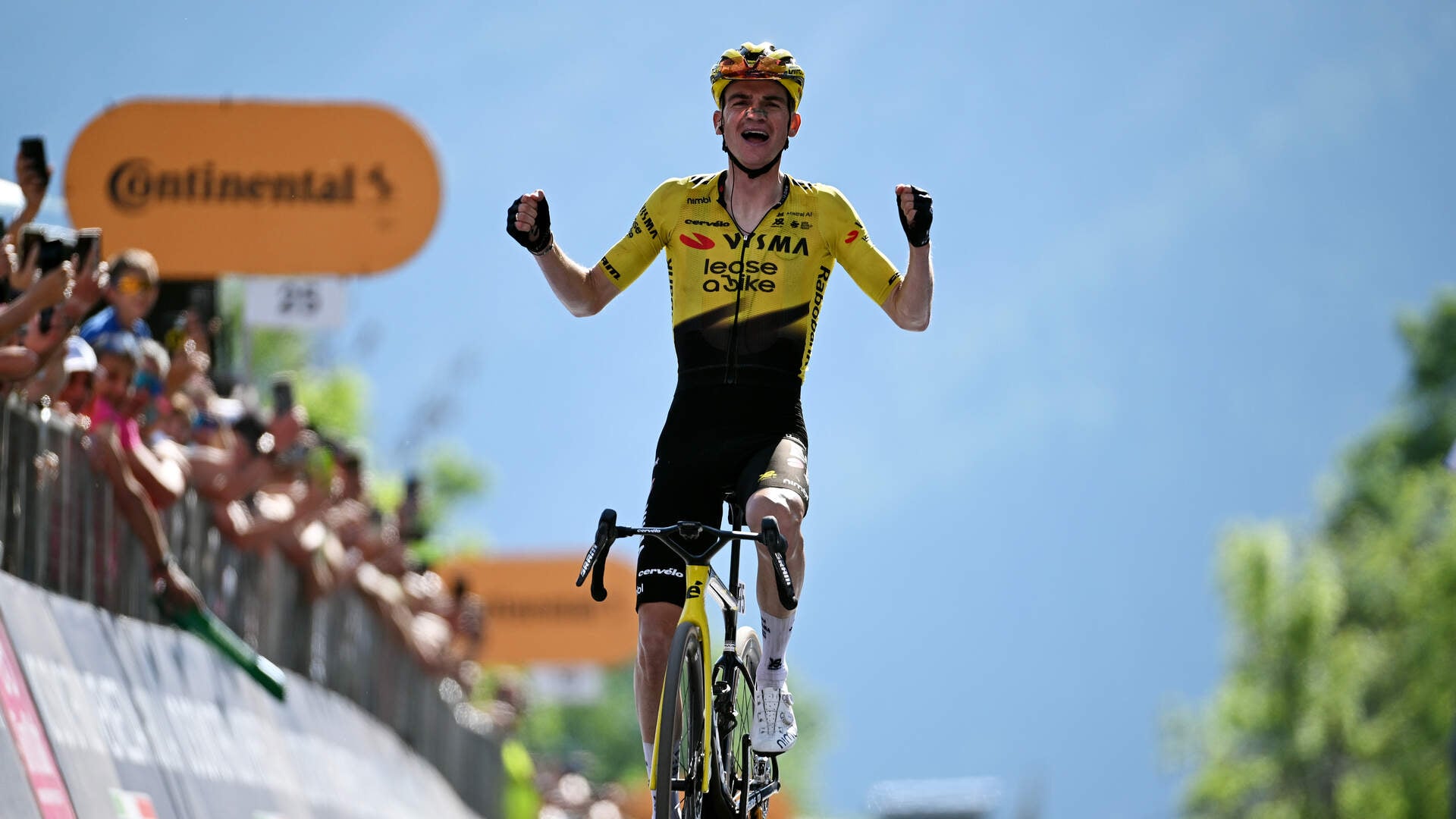 Sepp Kuss wint loodzware koninginnenrit in Giro d’Italia Thymen ...