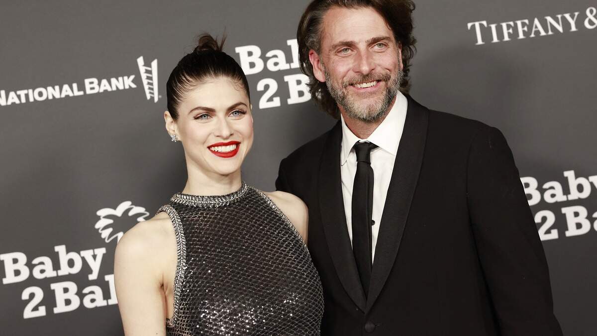 Alexandra Daddario en Andrew Form scheiden na vier jaar huwelijk | De ...
